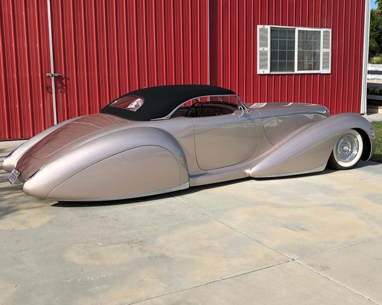 Luc's Custom Coachwork With AME Custom Chassis - Art Morrison